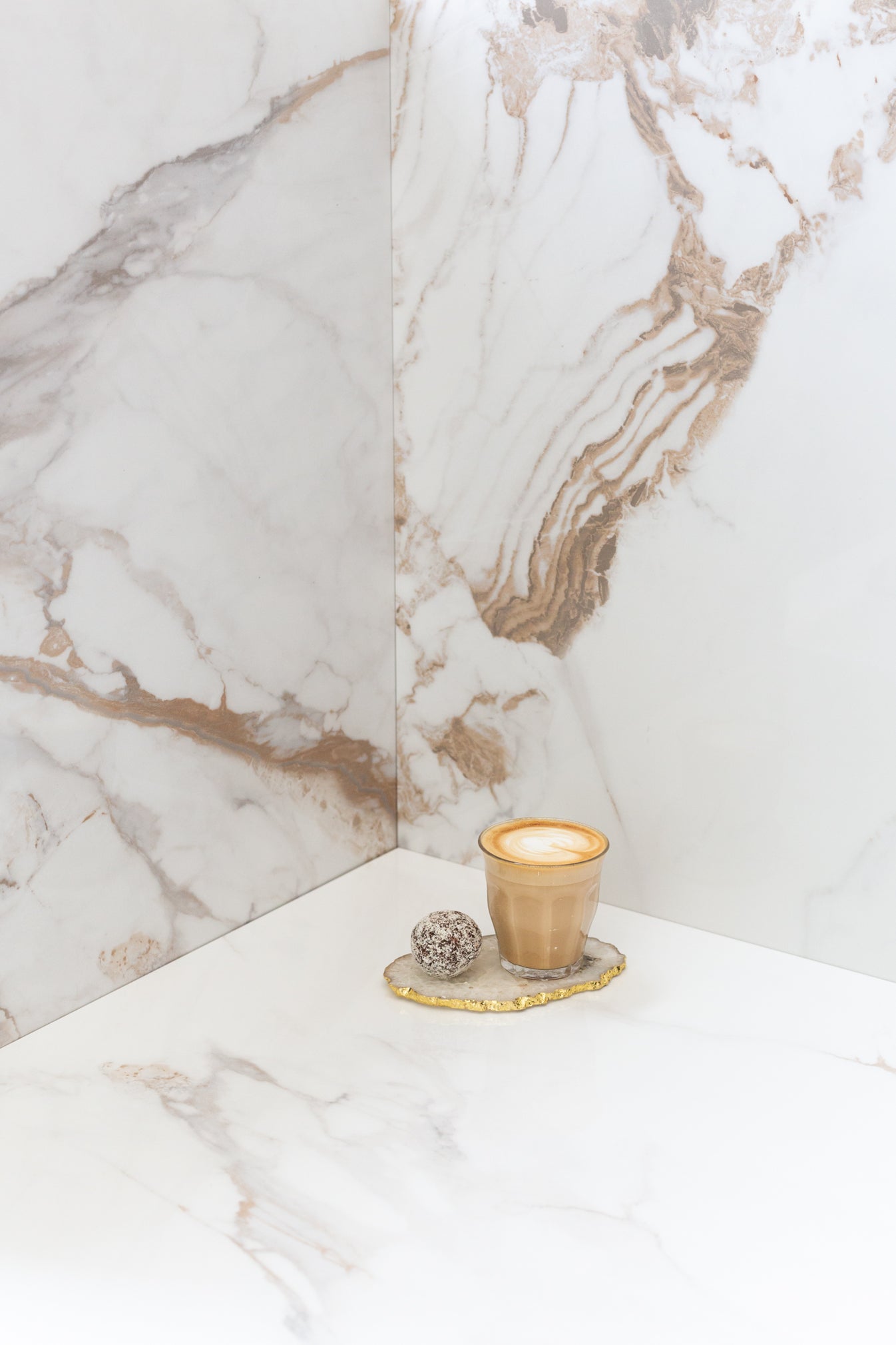 Calacatta Oro – Instyle Ceramics AU